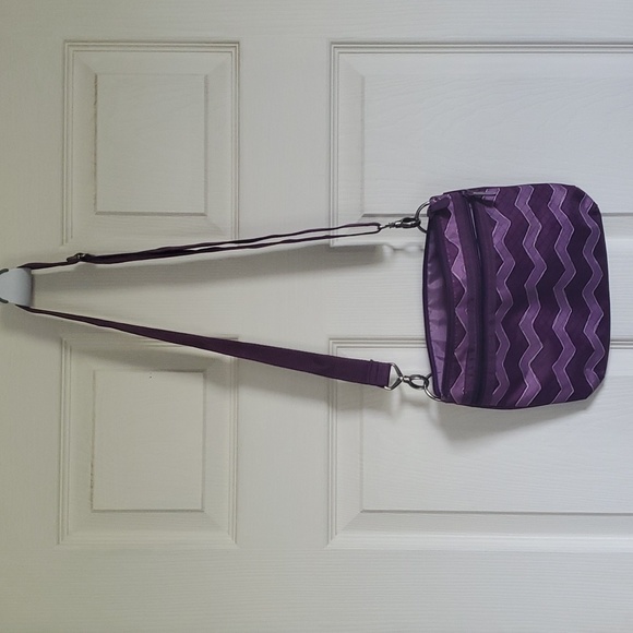 thirty-one | Bags | Thirty One Zigzag Crossbody | Poshmark
